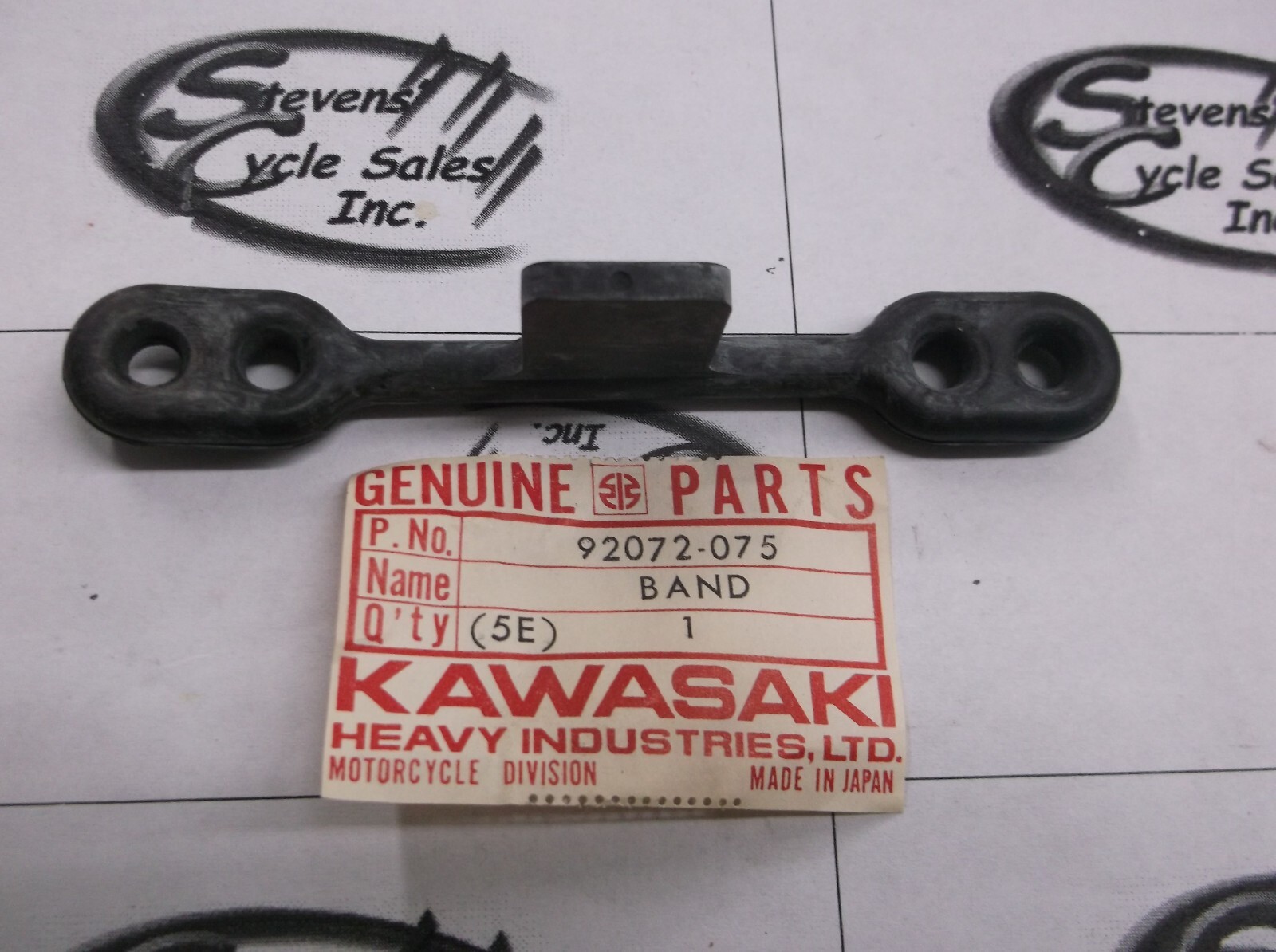 Kawasaki KD125/KE125/KD175/KX250/ KX500 Fuel Tank Band 92072-075 NOS | eBay