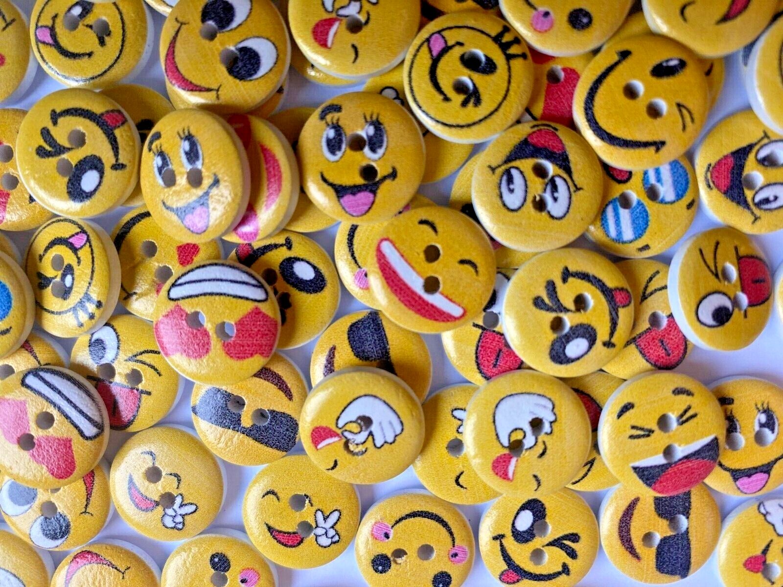 15mm Buttons Wooden Smiley Faces Childrens Sewing Scrapbooking Cards ...