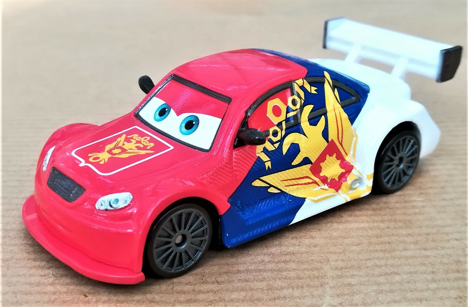 Disney Pixar Cars VITALY PETROV RUSSIAN RACER Nuovo Sfuso, Perfetto NO ...