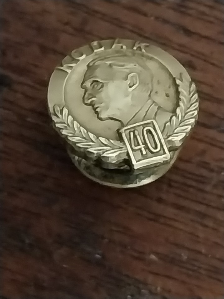 RARE SILVER GILT KODAK 40 YEAR EMPLOYEE SERVICE AWARD PIN( 1711) | eBay UK