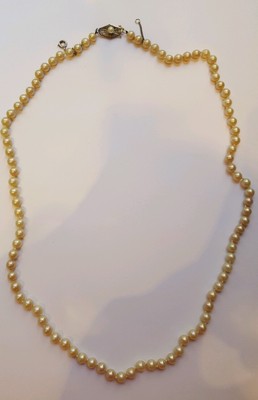 Très jolie collier vintage perles avec double fermeture métal argenté ...