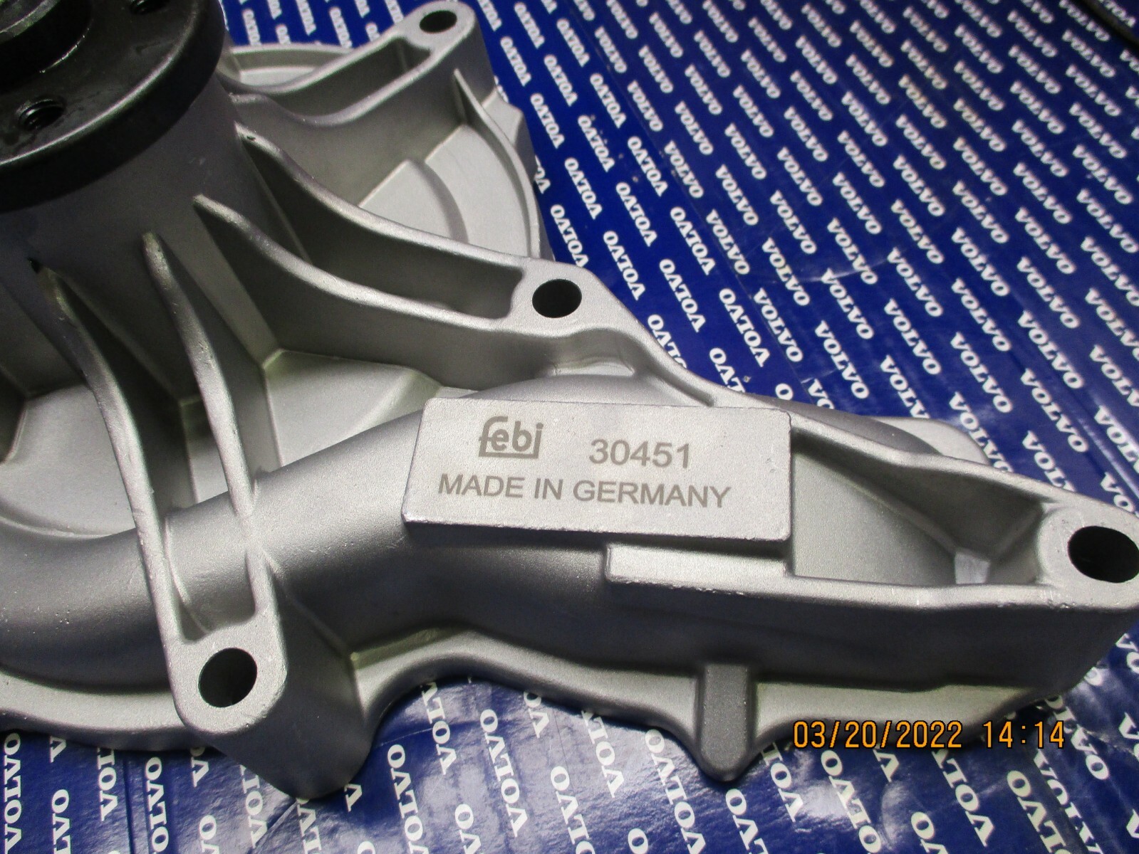 VOLVO D13 MACK MP8 water pump 85151109 24152058 made in Germany | eBay