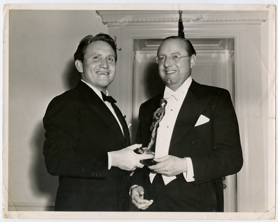 Robert Donat & Victor Saville Accepts The Academy Award, Photo, 19441 ...