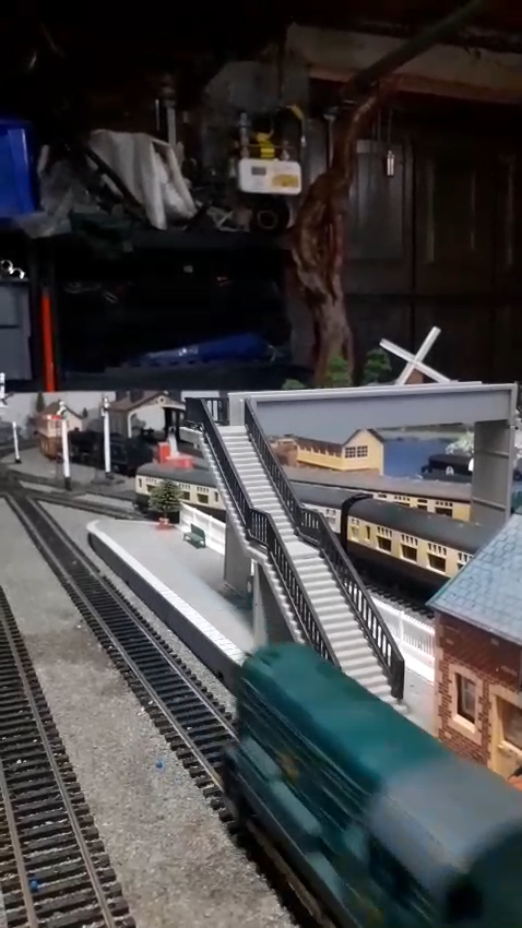Hornby R156 Class 8 Shunter 13012 BR Green With auto Uncoupler | eBay UK