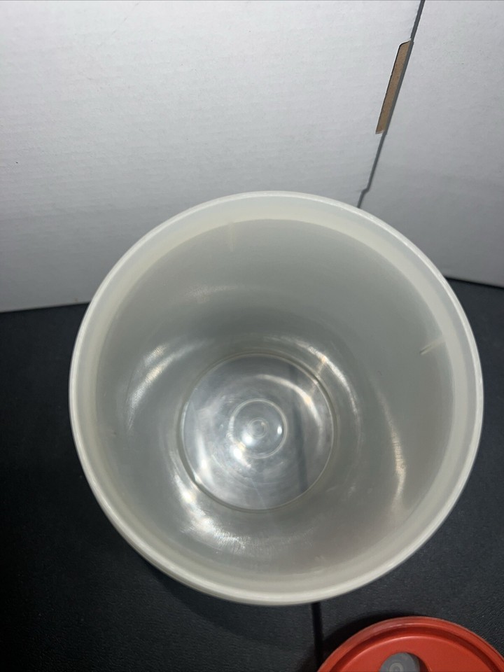 Vintage Tupperware Liquid Container Snap closed pour lid Clear bottle ...