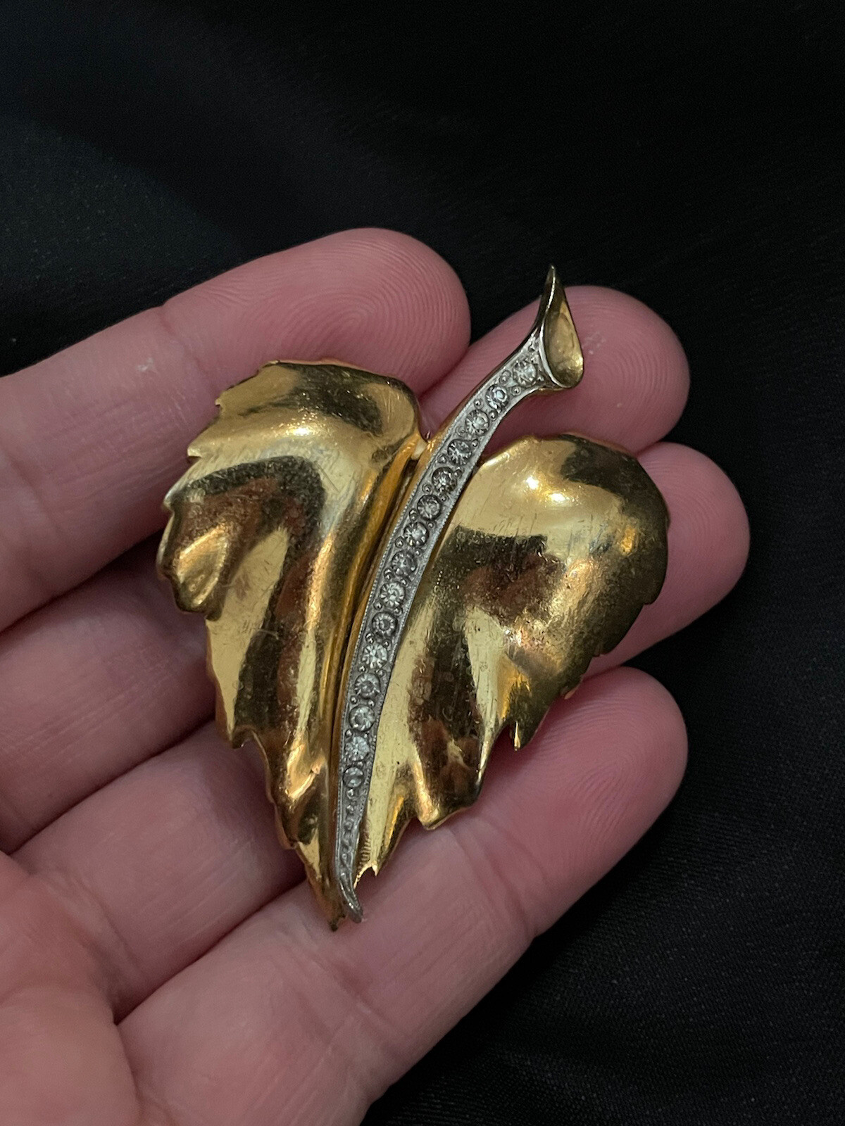 DECO JEWELED LEAF PIN - REJA / DEJA … - Gem