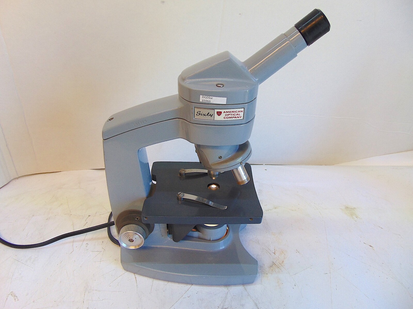 American Optical Co. Sixty Microscope With Three Objectives & Eye Piece ...