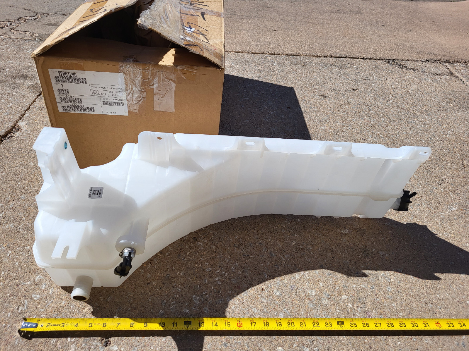 Mack CHU Volvo VNL Surge Tank Coolant Reservoir 22061290 Ref.# 22564837 ...