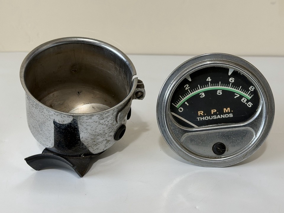 Sun 8,500 RPM Tachometer RC-85 Tach Green Line Dial Vintage 1950s-1960s ...