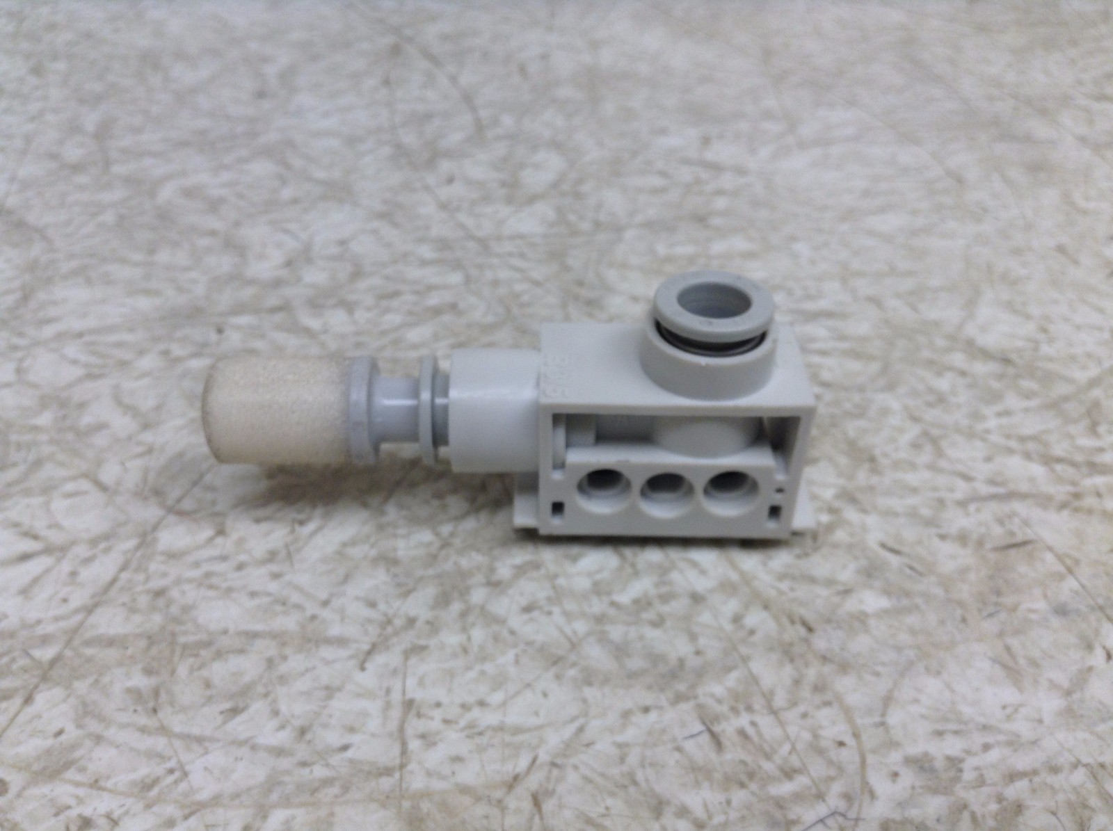 SMC R3/5 AN15-C08 Pneumatic Muffler Silencer R3/5 AN15C08 | eBay