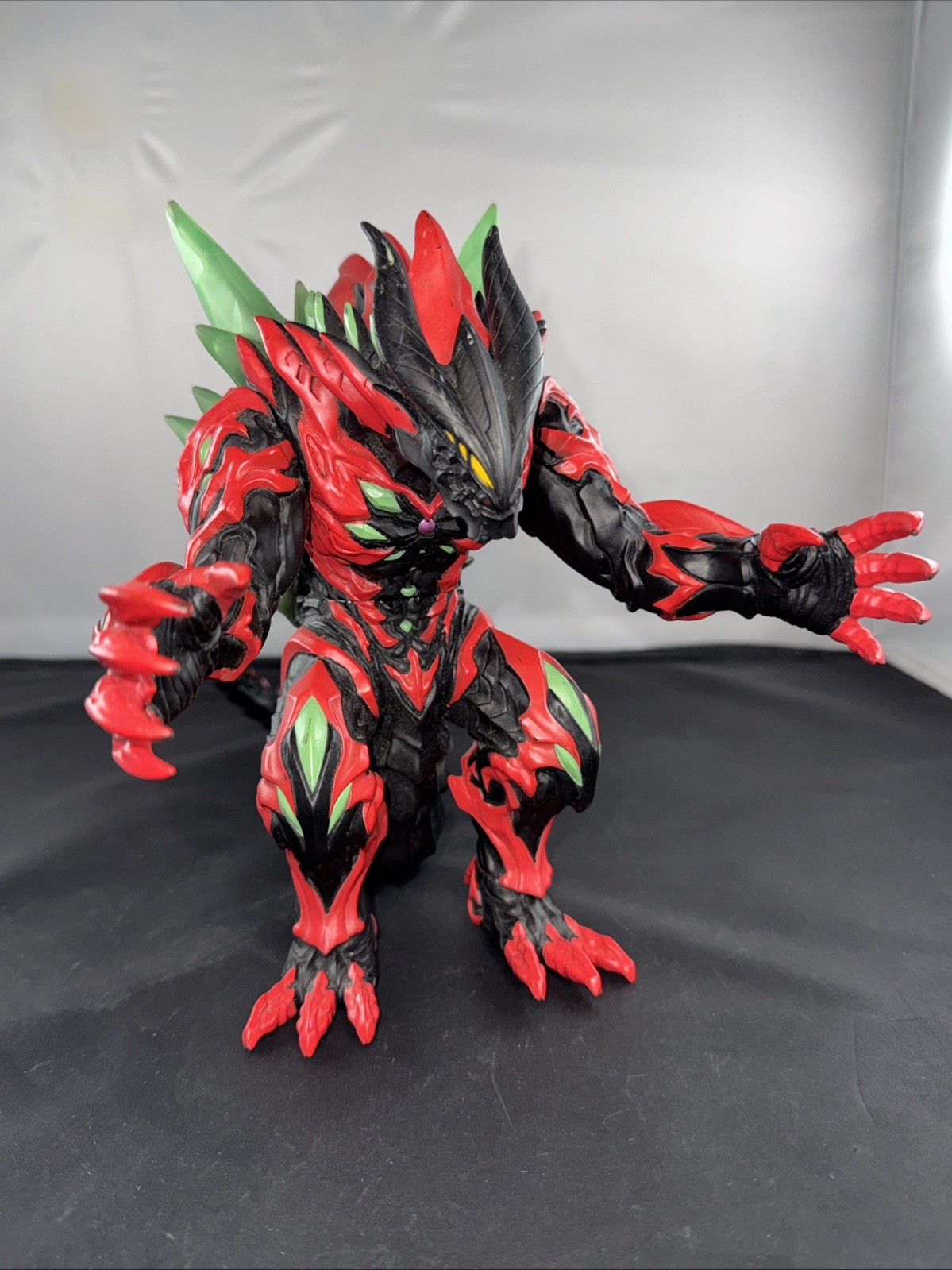 2015 BANDAI 8" ARCH BELIAL DX Figure Ultra Monster Ultraman Ginga Spark ...