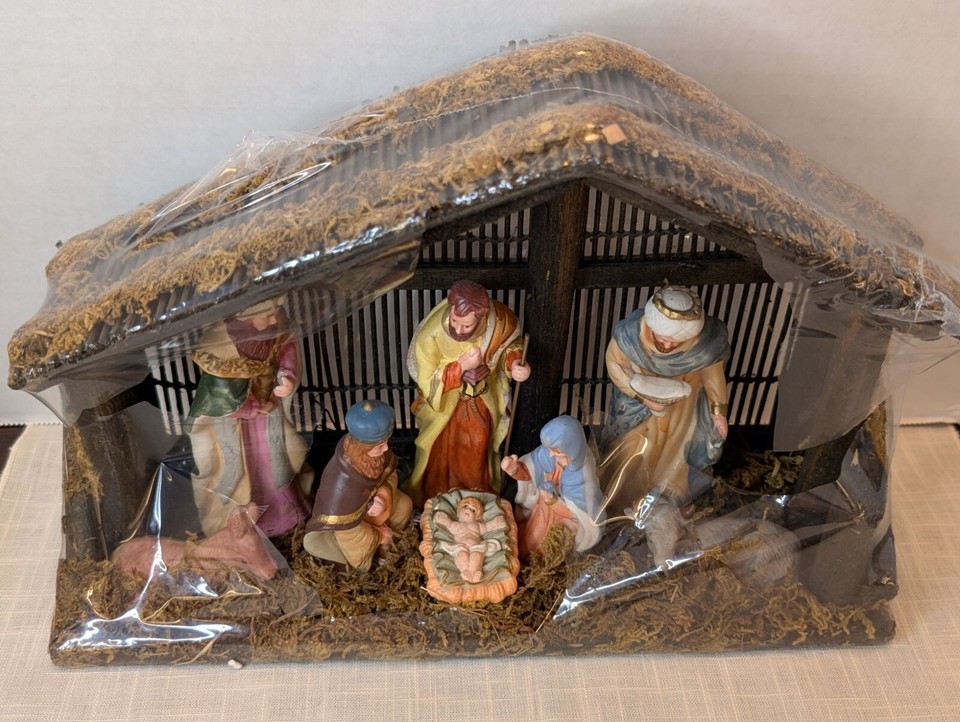 Handcrafted Nativity Scene Set With Wood Stable Six Figurines & Two ...