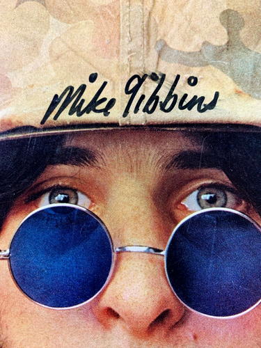 BADFINGER MIKE GIBBONS AUTOGRAPHED 1967 ESQUIRE MAGAZINE FOUNDING ...