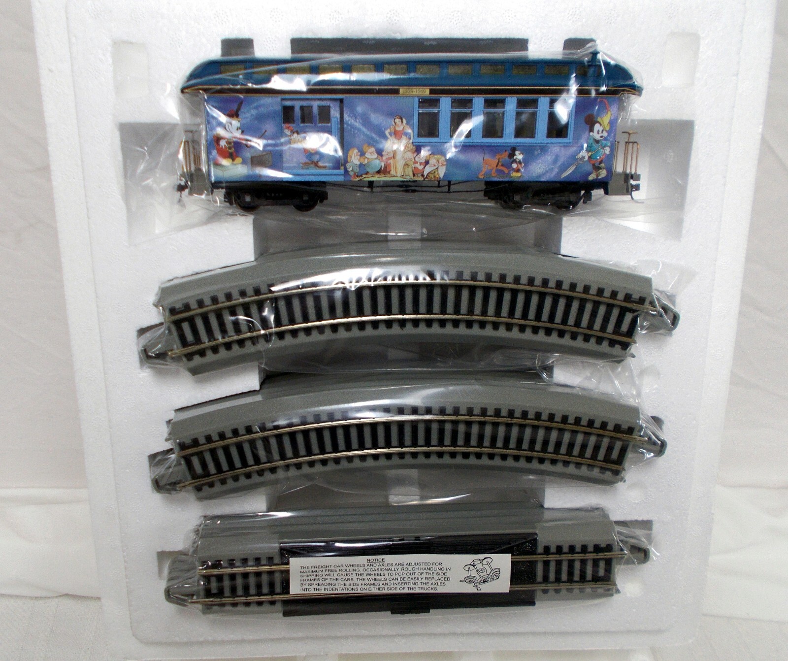 BACHMANN HAWTHORNE VILLAGE ON30 MAGIC OF DISNEY TRAIN STARTER SET FIRST ...