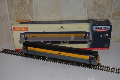 HORNBY OO GAUGE CLASS 50 NO. 50015 VALIAINT "DUTCH" LIVERY FACTORY ...