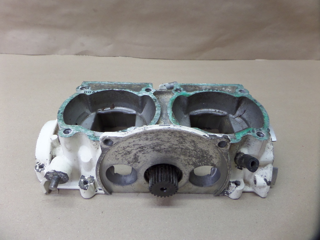 1992 SEADOO BOMBARDIER ROTAX 587 ENGINE CASE TOP HALF UPPER | eBay