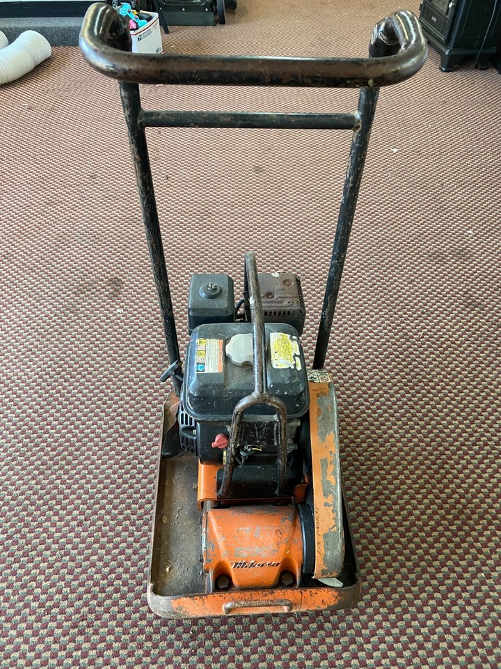 Multiquip-Mikasa MVC82VH Plate Compactor " LOCAL PICK UP ONLY " | eBay