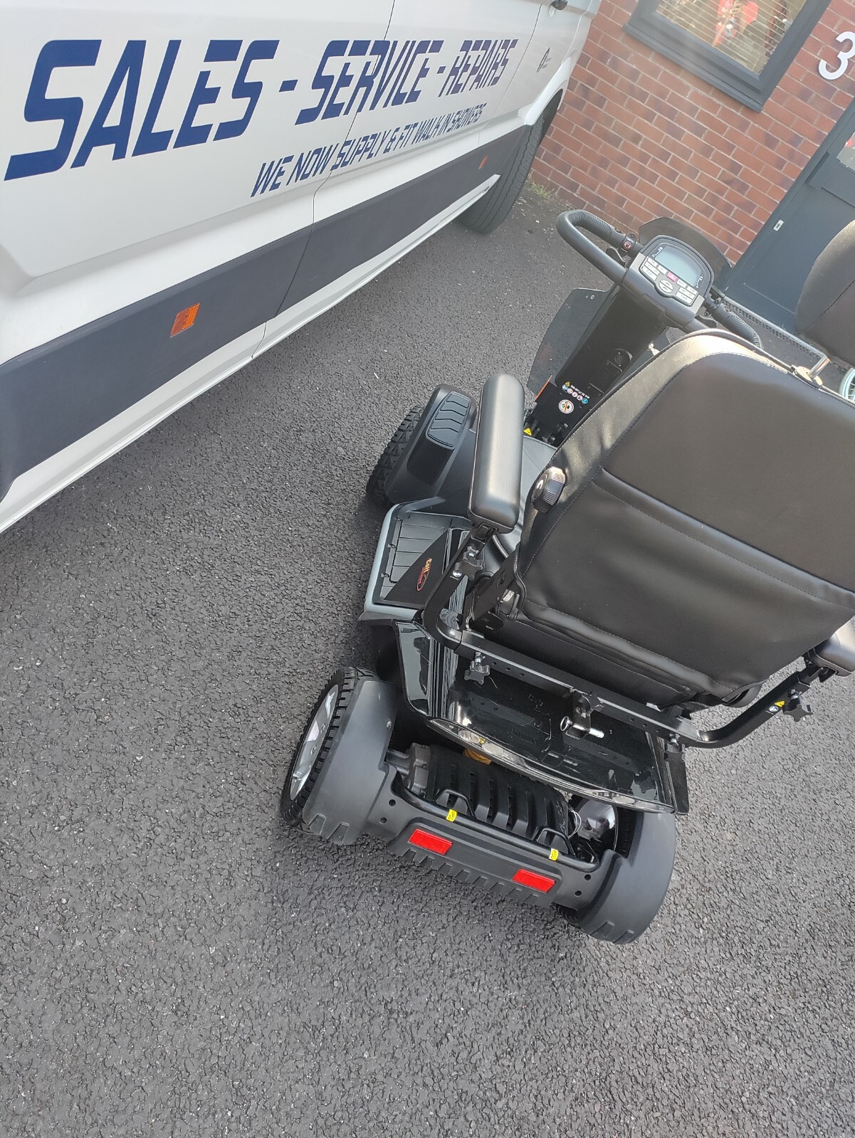 PRIDE COLT EXECUTIVE 8 MPH ALL TERRAIN MOBILITY SCOOTER | eBay UK