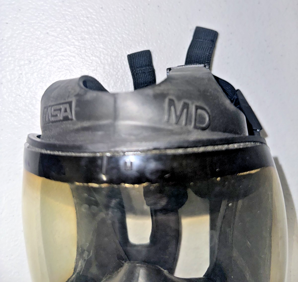 MSA ADVANTAGE 1000 GAS MASK - SIZE MEDIUM | eBay