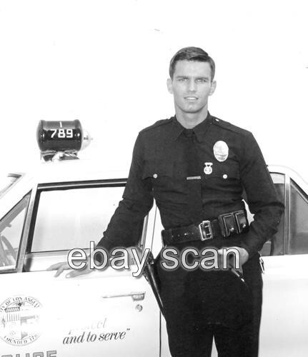 ADAM-12 LAPD KENT MCCORD AS JIM REED 8X10 PHOTO 589-10 | eBay
