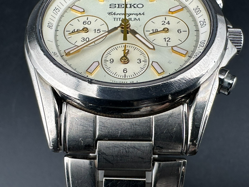 Seiko Chronograph Men's Titanium Cream Dial Quartz Watch 36mm 7T11-0AH0 ...