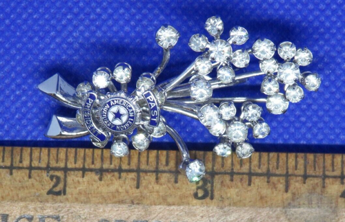 VINTAGE LADIE'S SILVER TONE ENAMEL BROOCH PIN AMERICAN LEGION PAST ...