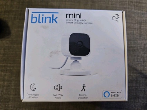 Blink Mini - Compact indoor plug-in smart security camera, 1080p HD ...