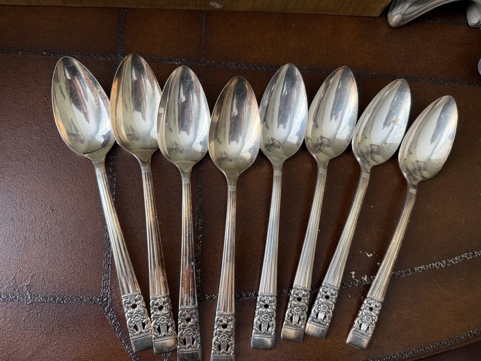 41 Piece 1936 Oneida Community~ "Coronation" Silver Plate Flatware Set ...