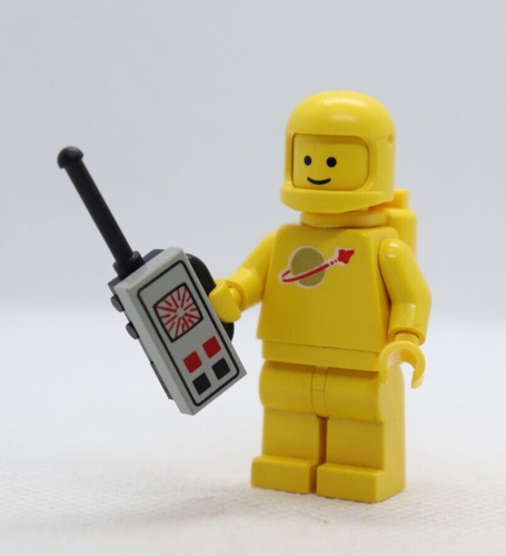 Yellow Spaceman Astronaut 6931 1593 1980s Classic Space LEGO Minifigure ...