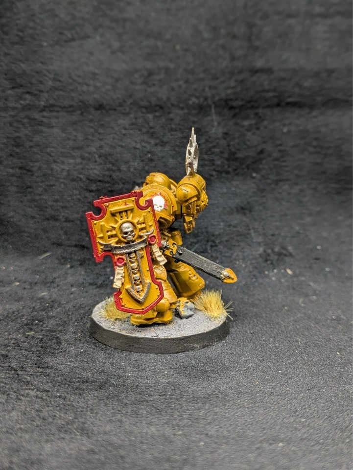 772 Lieutenant Relic Shield Imperial Fists Primaris Space Marines Well ...
