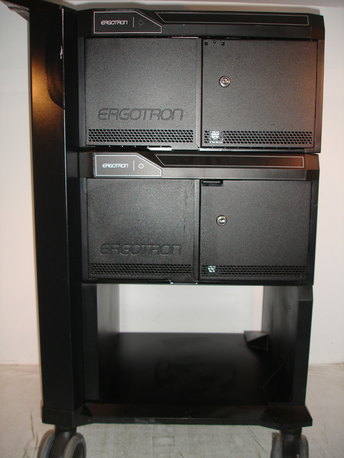 Ergotron 24-373-085 Tablet Management Cart 32 for iPad 698833037333| eBay