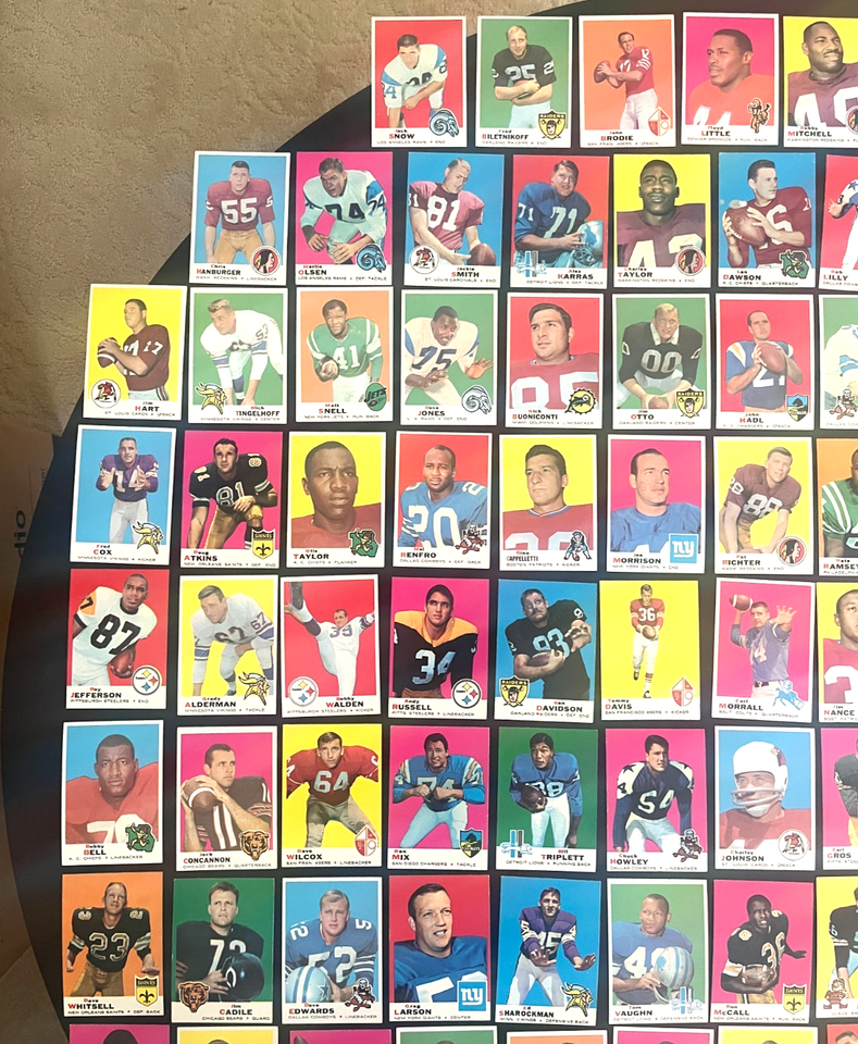 217 CARD LOT 1969 TOPPS FOOTBALL NO CREASES HIGHER GRADE (BRILLIANT ...