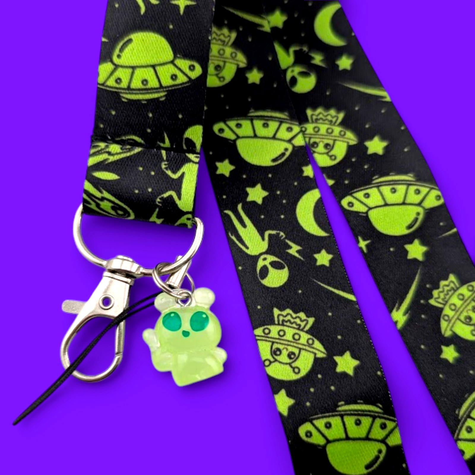 ALIENS LANYARD Glow-in-the-Dark/Blacklight UFO invaders neck strap key ...