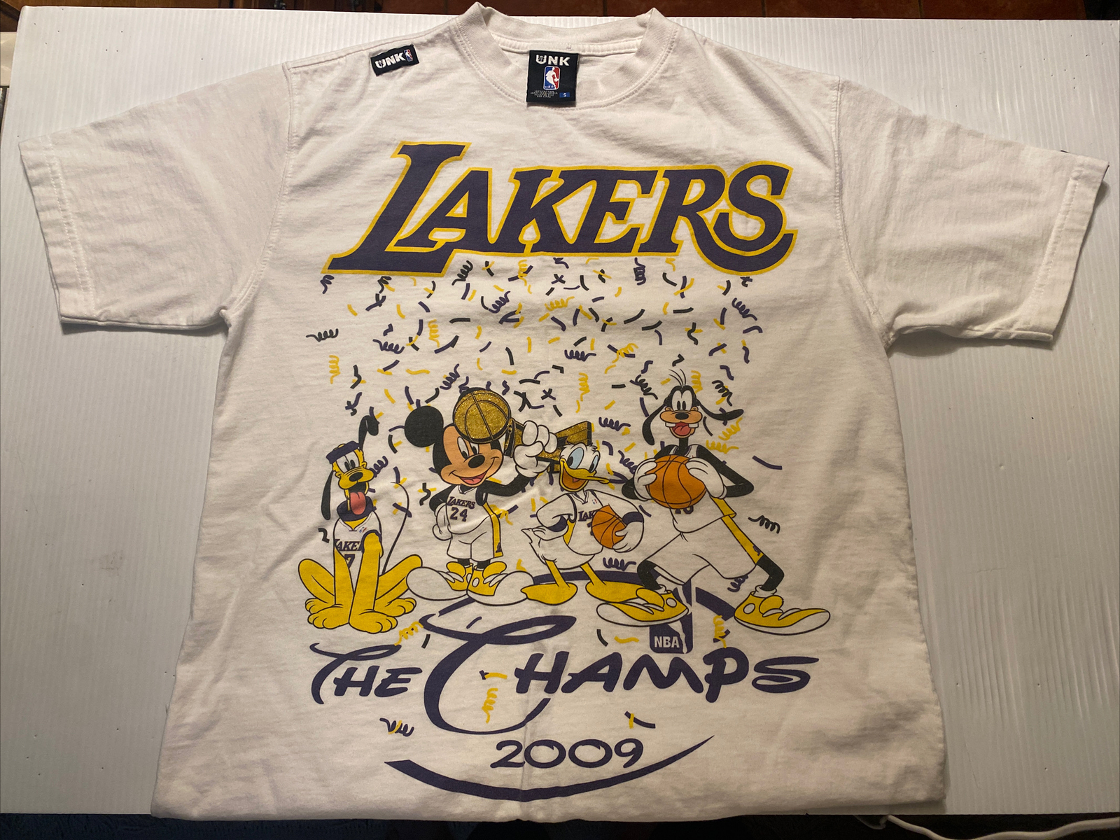 “24 KOBE” UNK Disney x NBA 2009 LA Lakers “The Champs… - Gem