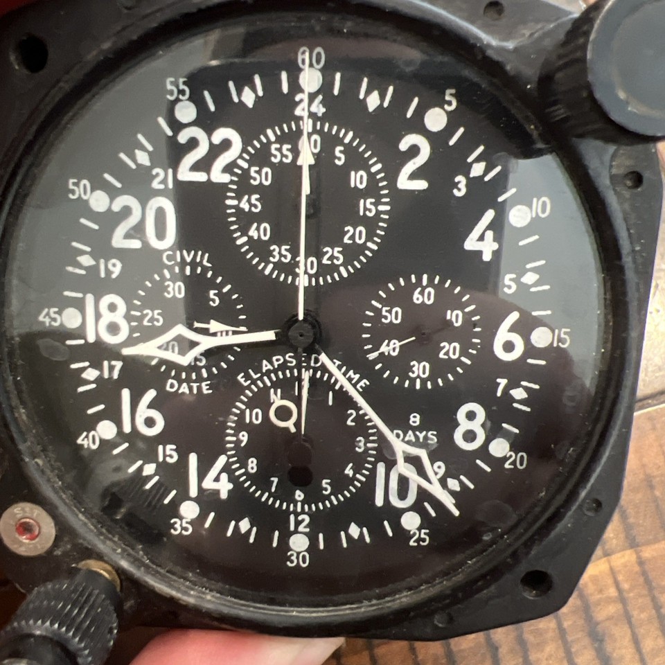 Hamilton E-37500 Aircraft 8-DAY CLOCK RUNS GREAT. CHRONO SETS PERFECT ...