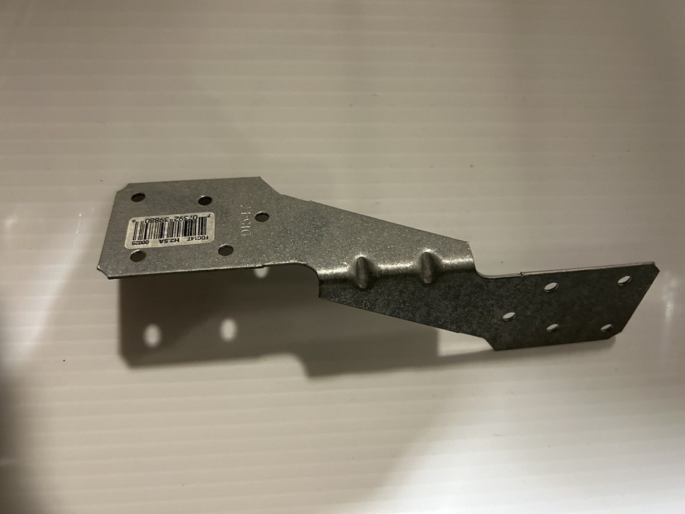 MiTek - Hurricane Tie / Rafter Tie H2.5A 18-Gauge Hurricane Tie RT7A ...