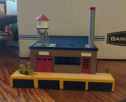 Plasticville HO scale BACHMANN FACTORY BUILDING Model Train Layout ...