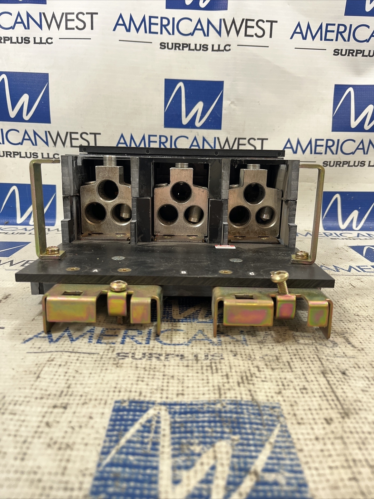 Square D SL800 3 Phase 800 Amp Sub-Feed I-Line Plug On lugs | eBay