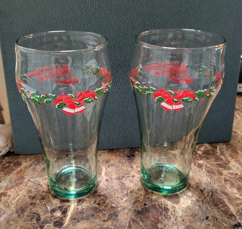 SET OF 2 VINTAGE COCA COLA / COKE CHRISTMAS GLASS / BELLS & HOLLY ...