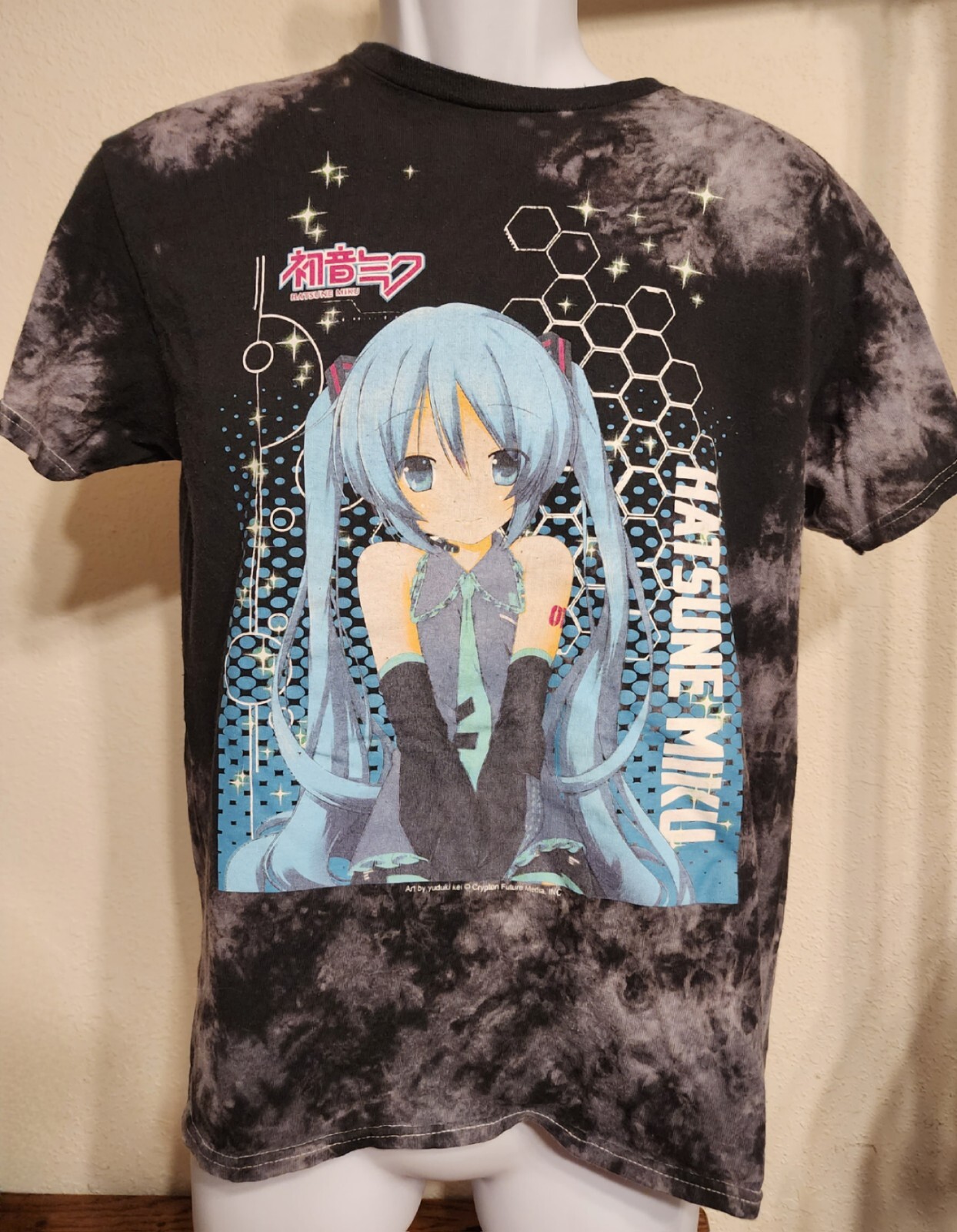 Hatsune Miku Anime T-Shirt Seated Hexagon Design Sz M… - Gem