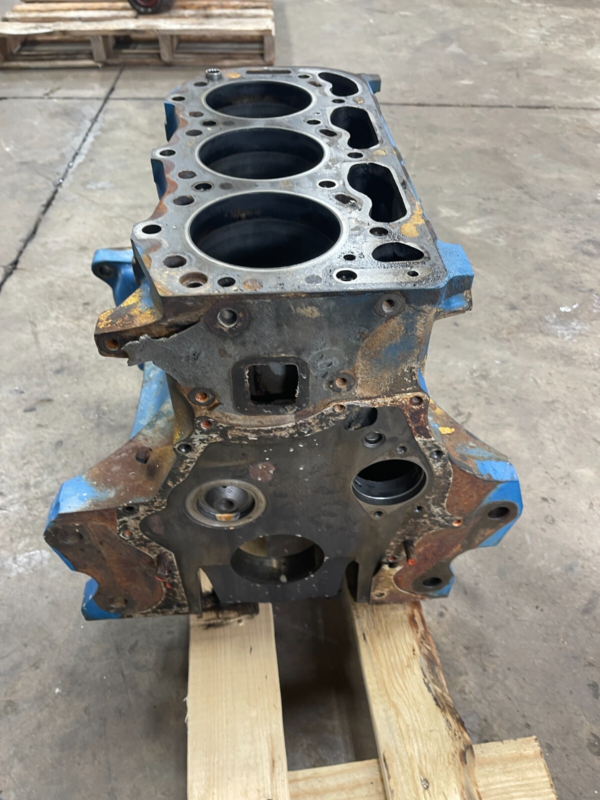 1974 Ford 2000 Tractor Engine Block D0NN6015J | eBay