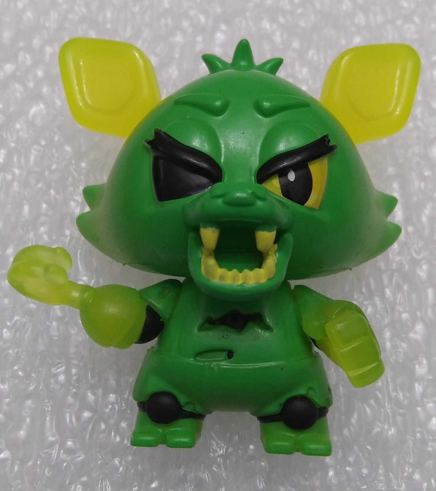 Mystery Minis VR Freddy, Radioactive Foxy, System Error Bonnie, High ...