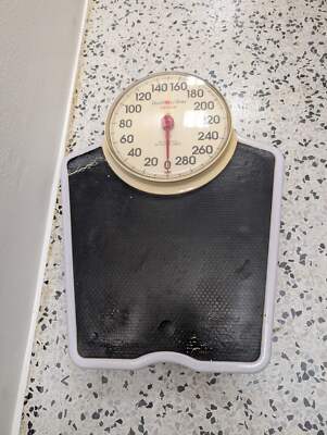 Sunbeam Bath | Sunbeam Vintage Health Meter Scale | Color: Black/White ...