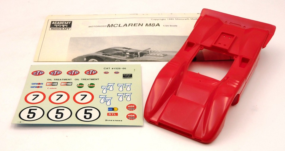 Academy Minicraft McLaren M8A Motorized Model Car Kit 1:24 Ref. CA003 ...