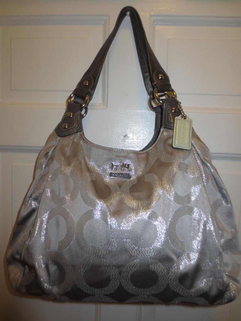 COACH Maggie Signature Madison Op Art Lurex 14426 Sil… - Gem