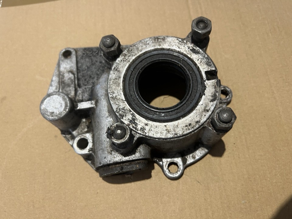 Land Rocer Gearbox Speedo Drive Housing | eBay