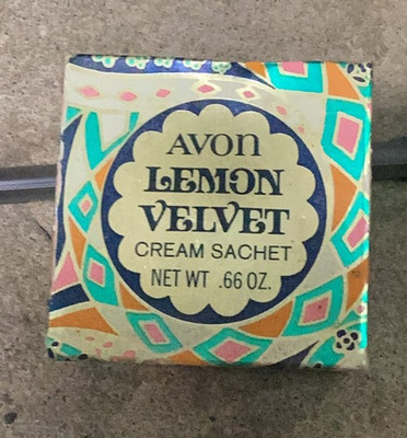Avon Lemon Velvet Cream Sachet .66 oz w/Box | eBay