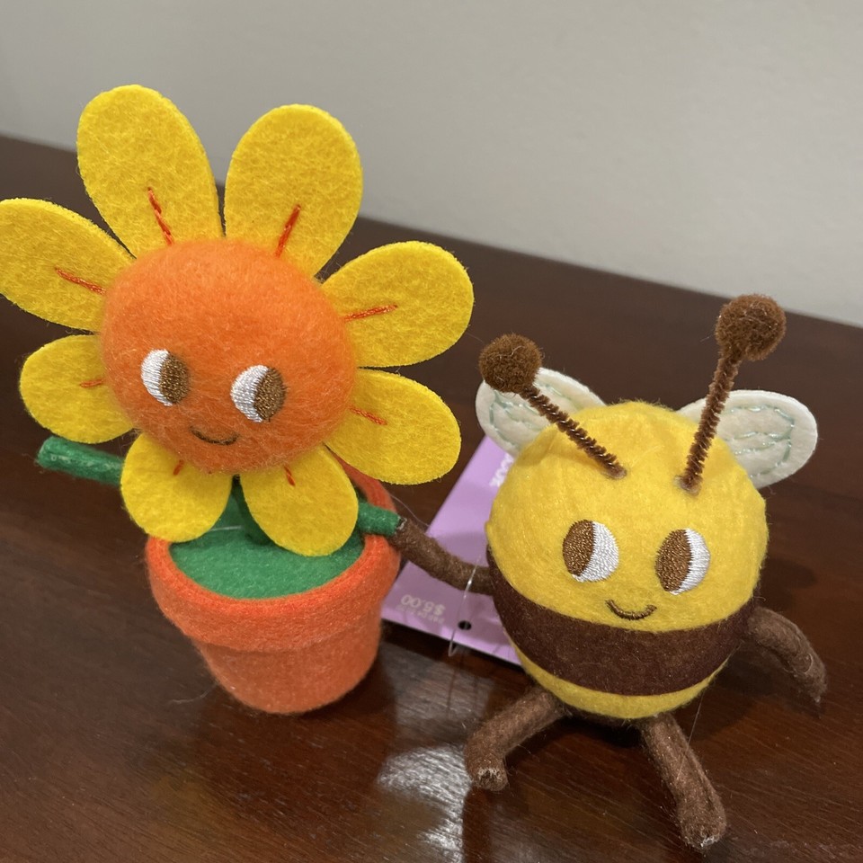 Bumble Bee & Flower Felt Duo Spring 2024 Spritz Target Figurine NEW | eBay