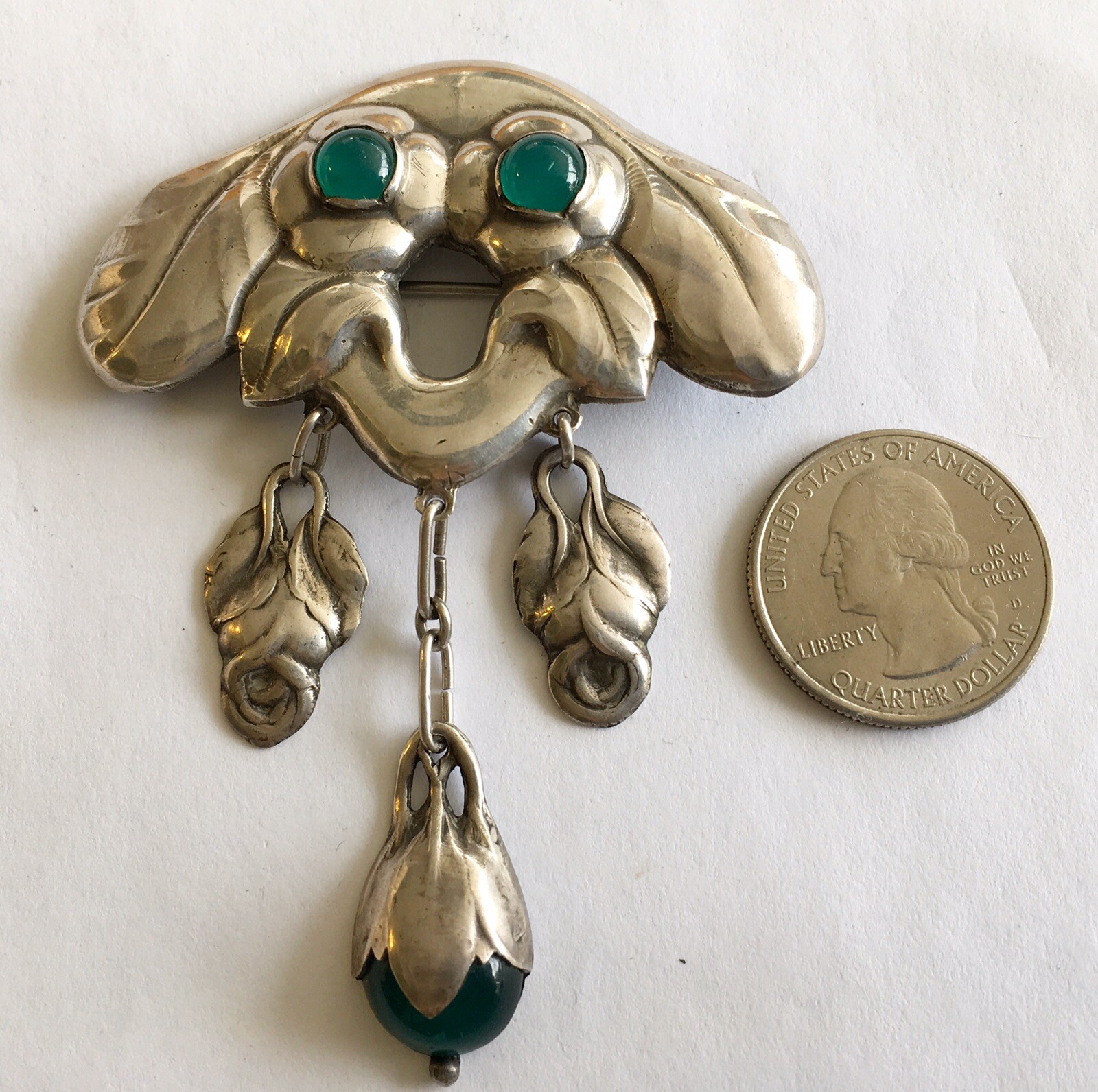 Antique 830 Silver Drippy Pin With Chrysoprase - Gem