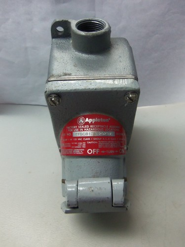Nice Appleton EFSCB175-2023M Explosion Proof Receptacle U-Ground 20A 2W ...